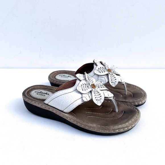Clarks | Shoes | Clarks Artisan White Leather Flower Sandals | Poshmark